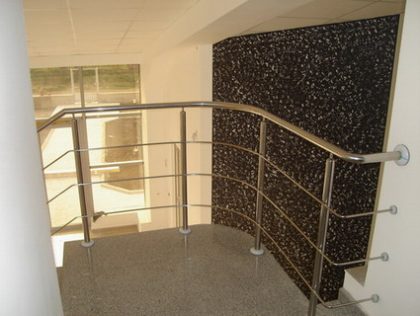 Balustrada din inox pentru interior cu prindere pe treapta - Inoxrom