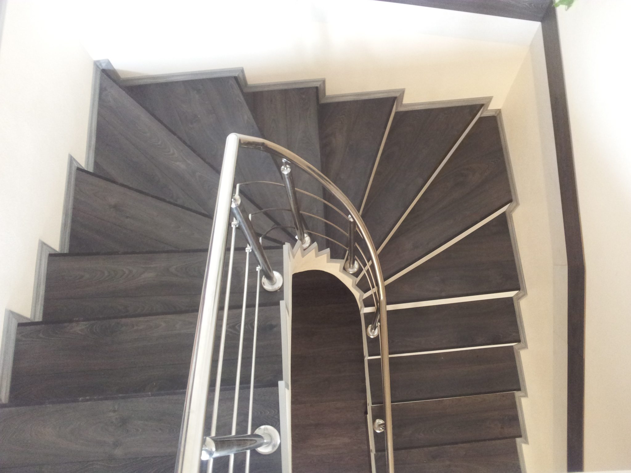 Balustrada din inox pentru interior cu prindere pe treapta - Inoxrom